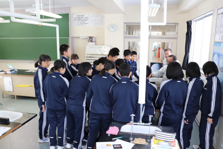 出前授業を開催しました – 旭ボーリング株式会社